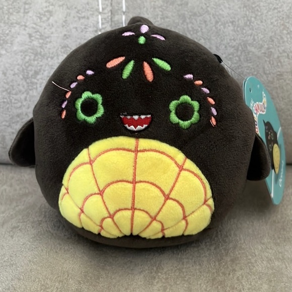 Squishmallows | Toys | Nwt 5 Oceana The Shark Squishmallow Dotd ...